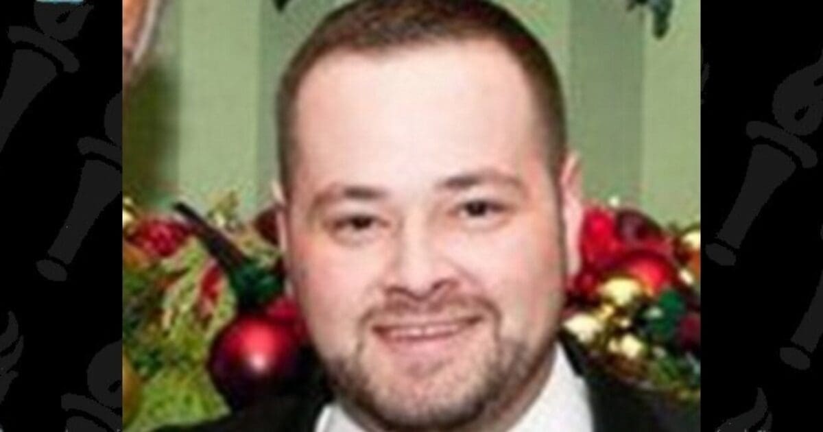 Dem activist warns D.C. restaurants to ban congressmen who favor ...