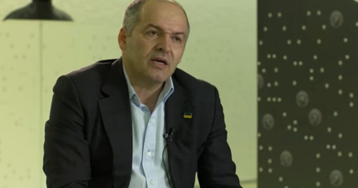 Mueller investigates Ukrainian's $150K donation to Trump charity, but ...