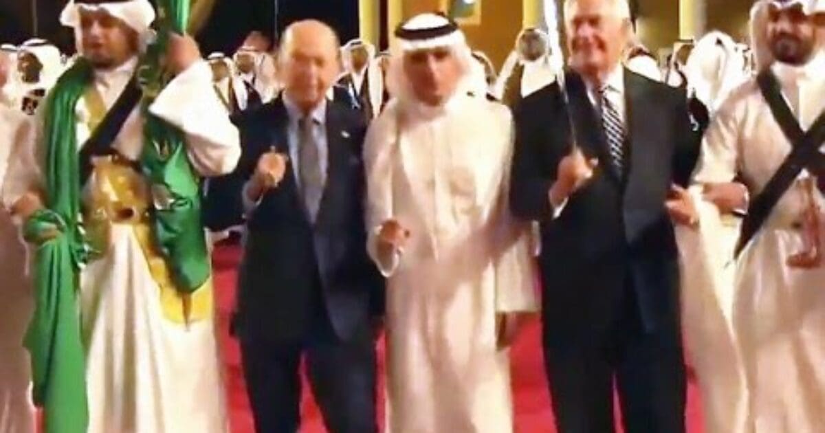 Trump, top aides join Saudi royals for traditional sword dance ...