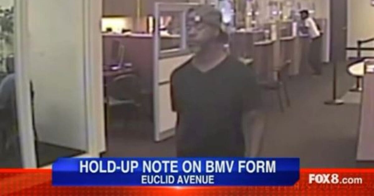 Would-be bank robber writes demand note on paper with his name and ...