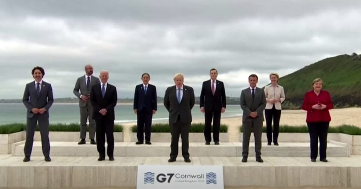 G7: Dr. Jill Biden brings the 'LOVE'; Queen wins the summit in a walk ...