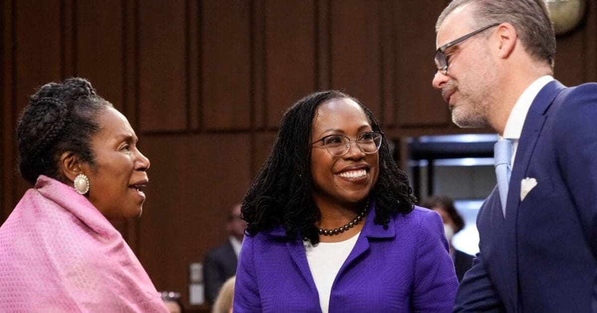 Justice Ketanji Brown Jackson gets lucrative book deal for her memoir ...