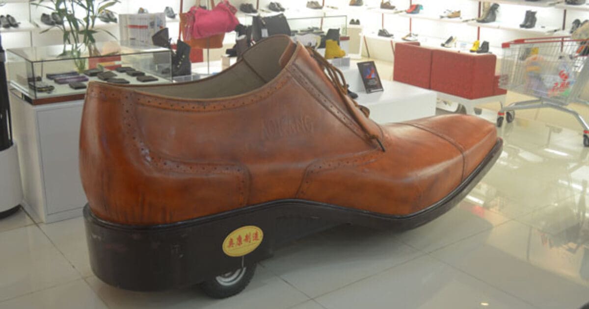 Texas woman has world's largest feet - Liberty Unyielding